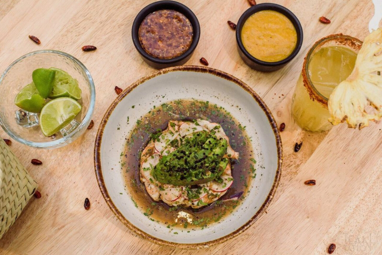 Entre patios y comida. La ruta gastronómica de Patio Efímero - Guía oca